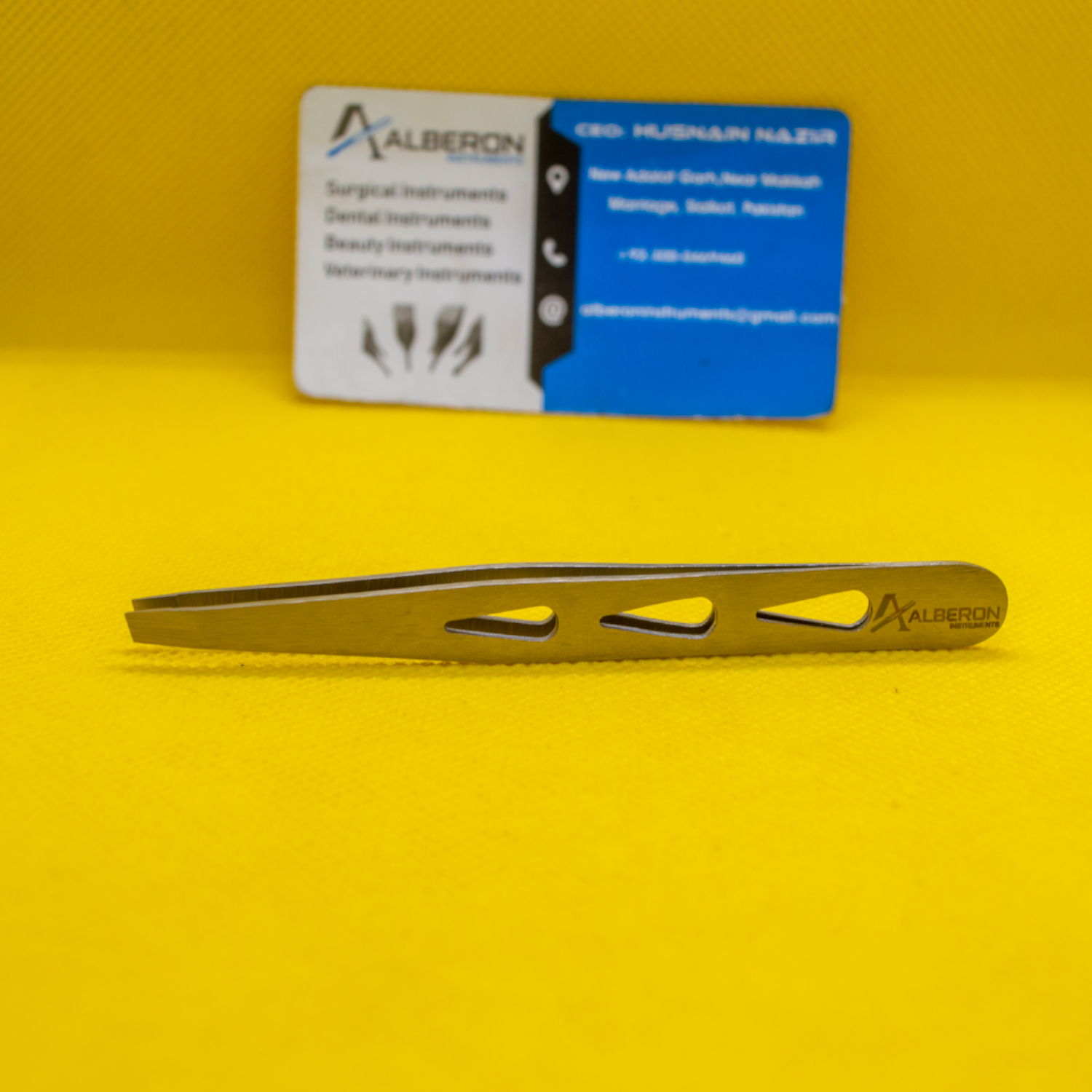 Slanted Tip Eyebrow Tweezers with Droplet Holes – Alberon